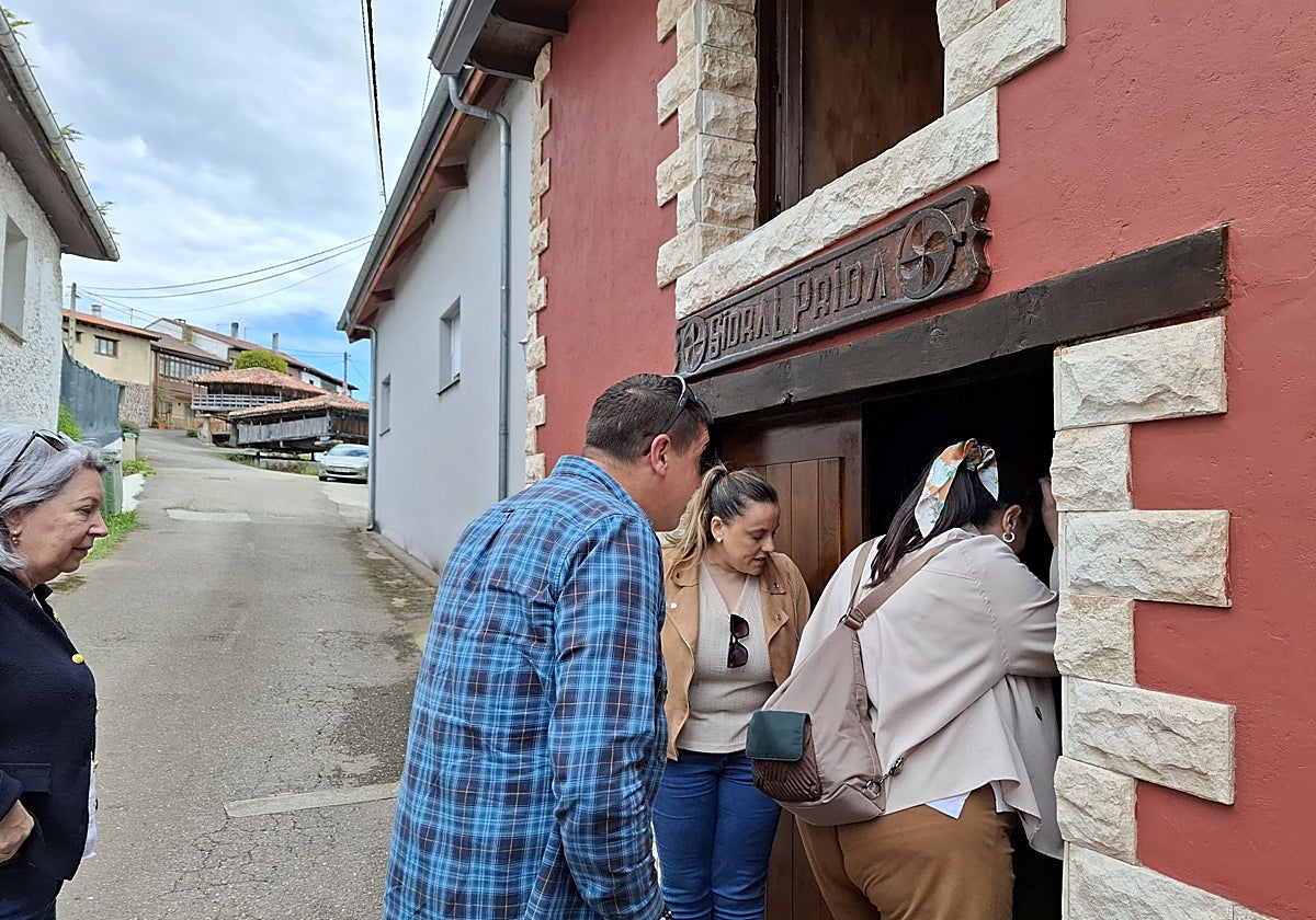 Cabranes enseña el origen de la sidra asturiana con sus llagareros | El Comercio: Diario de Asturias